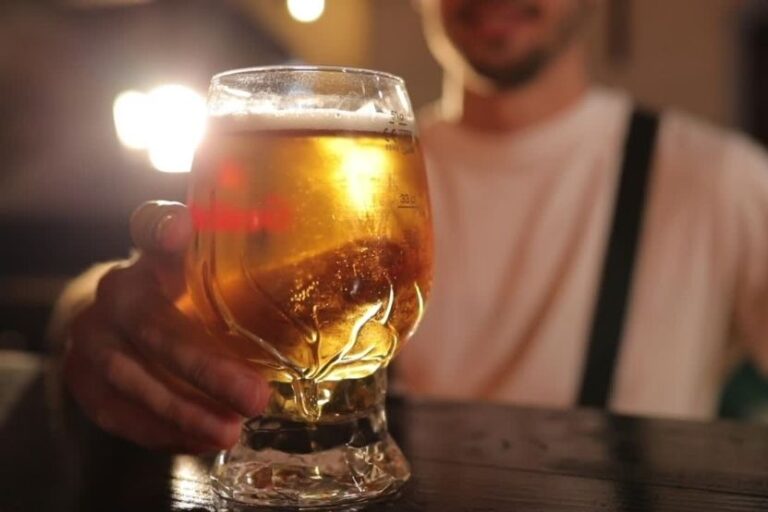 Michelob Ultra vs. Miller Lite - A Taste Test Showdown - True Beer