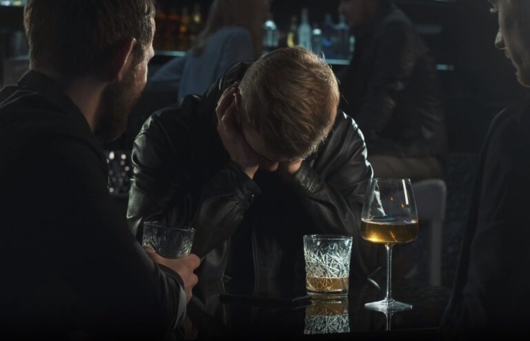 Tipsy vs Drunk: What’s the Difference From Light Buzzes to Heavy Hits